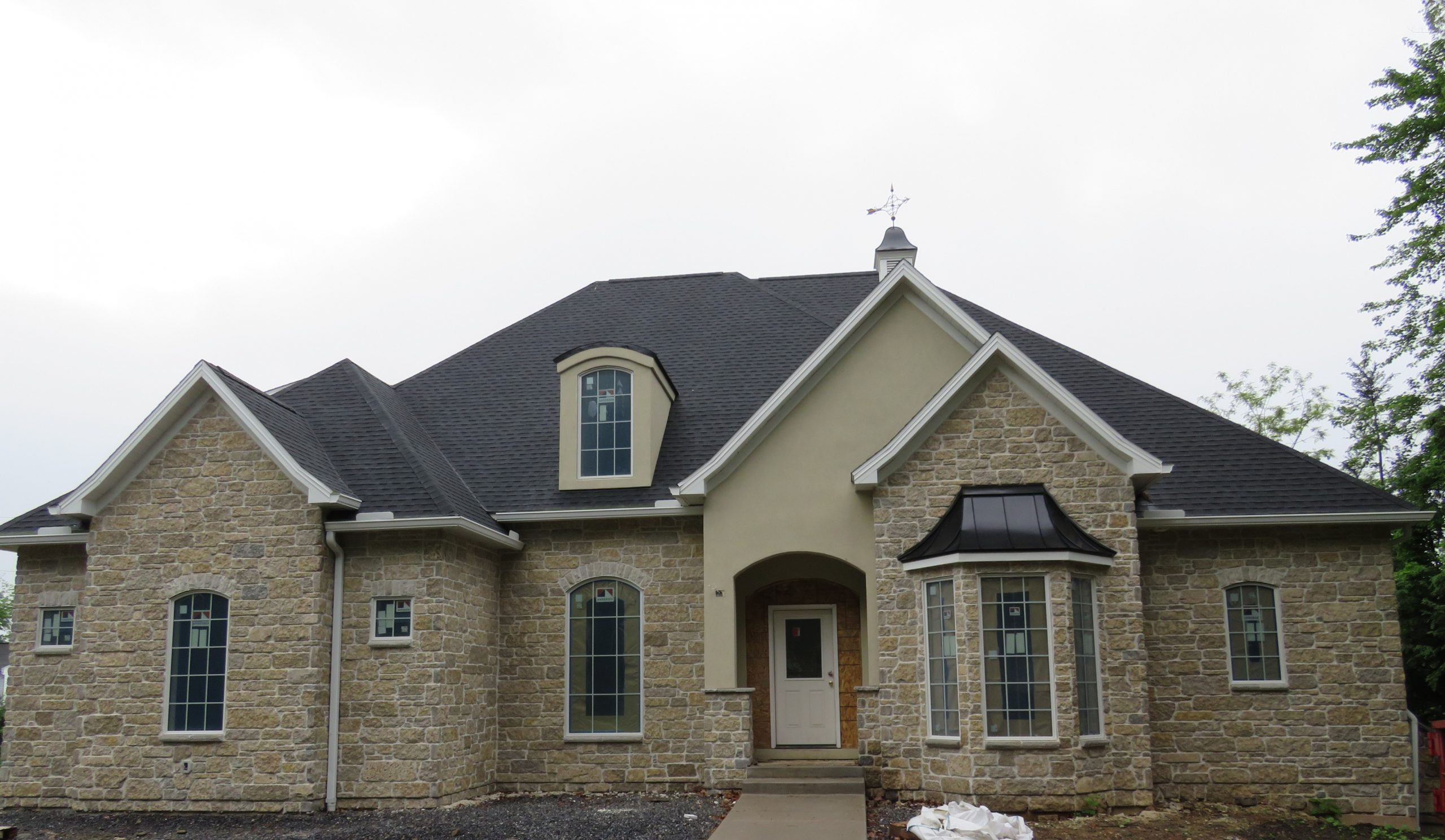 Sawn Height Tumbled Harvest Gold Limestone in Eastern USA - Colonial ...