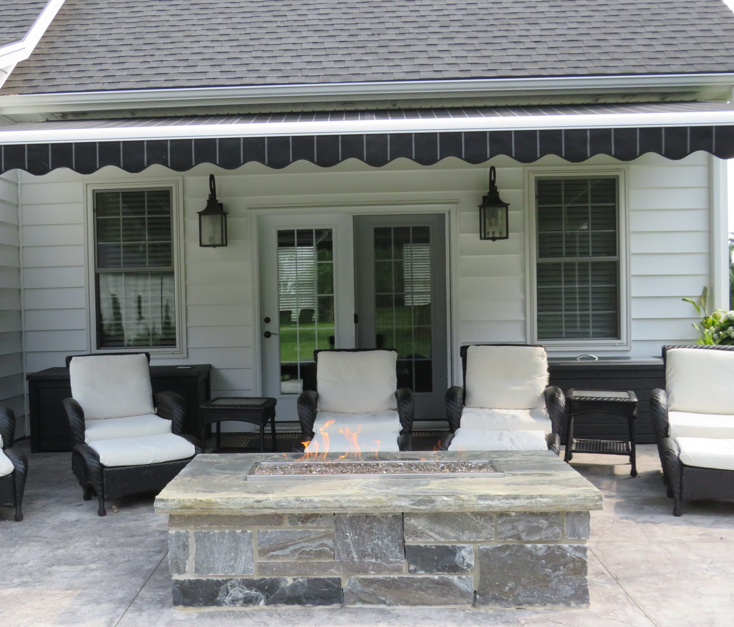 Elite Blue Granite Sawn Height Gas Firepit - Colonial Brick & Stone Inc.