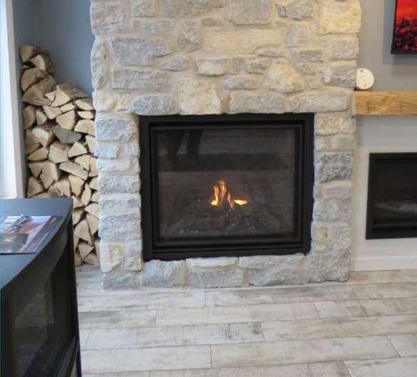 Tumbled Weatheredge Limestone Ledgerock Blend - Colonial Brick & Stone Inc.