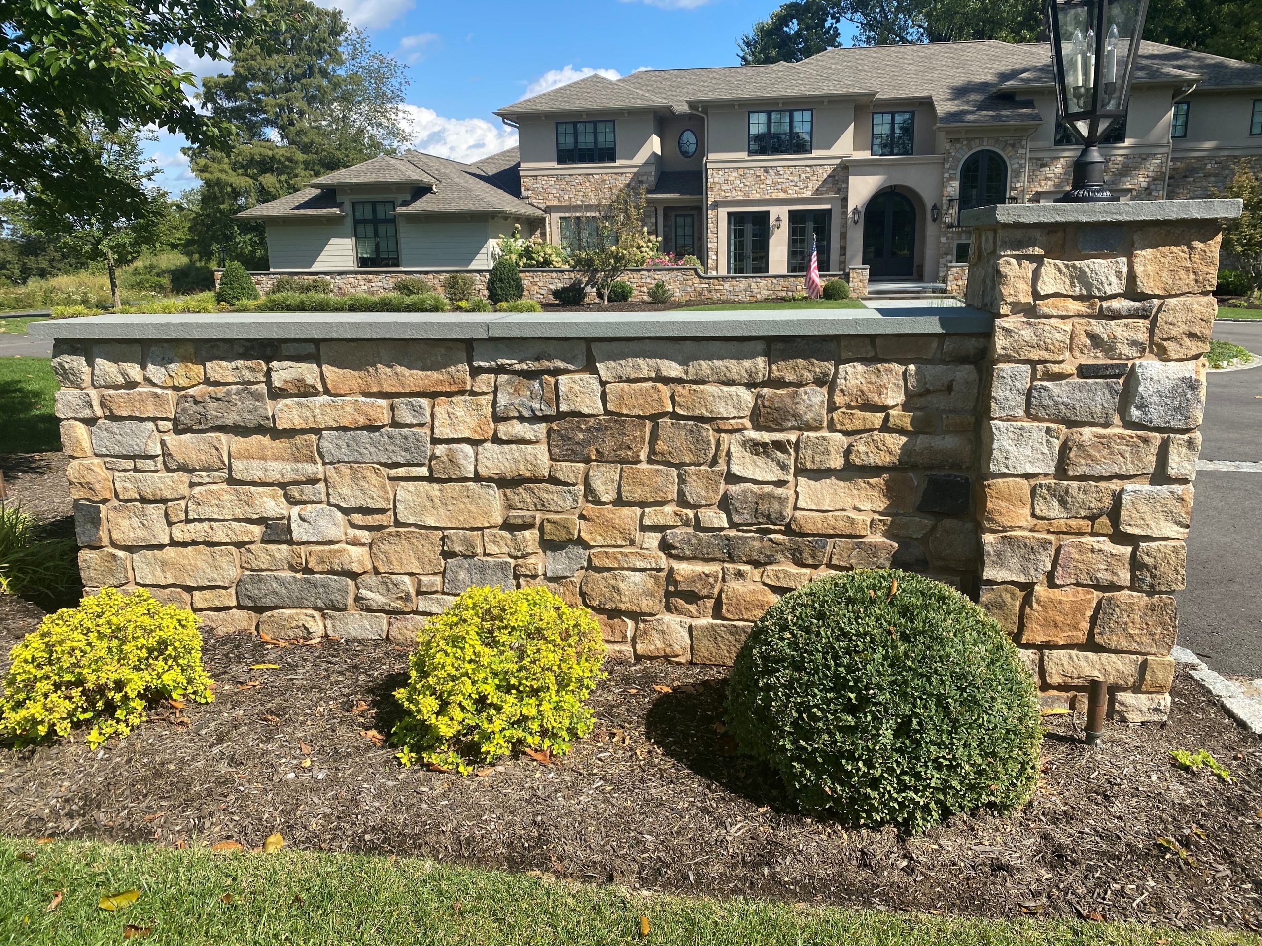 Weathered and Split Face Squares and Rec's Sandstone Blend - Colonial ...