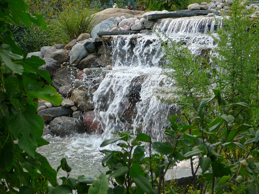 Weatheredge Limestone Waterfalls - Colonial Brick & Stone Inc.
